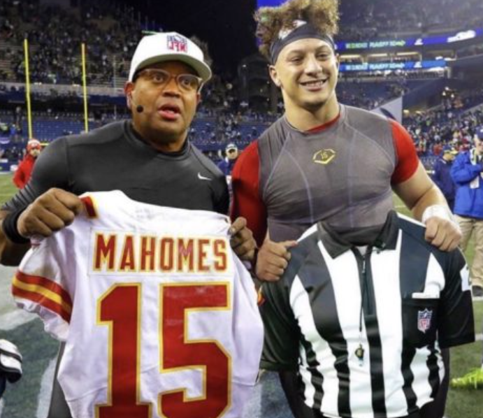 Mahomes / Refs Prop